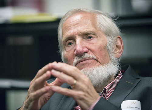 Radikales Leben in humanitärer Mission - Rupert Neudeck starb im Alter ...